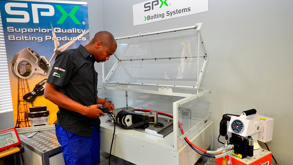 Bolting system increases windmill construction speed