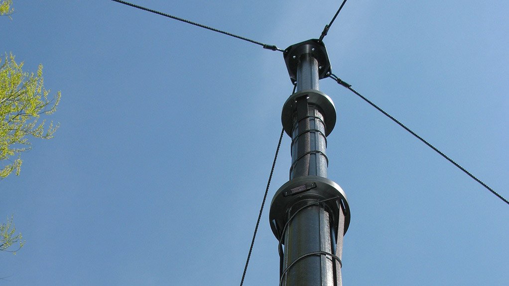 Versatile new mast from SMC Hilomast now available from Webb