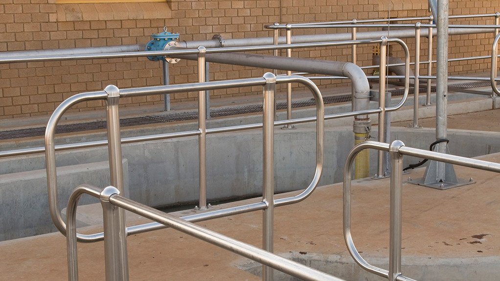 Mentis Stainless Steel Offers Structural Intregrity With Clean Lines