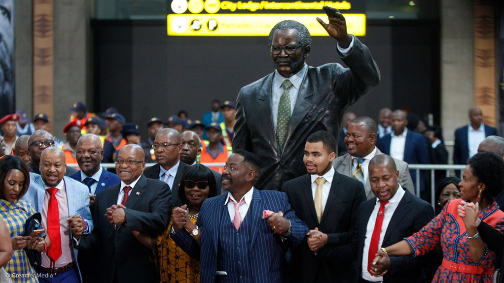 Zuma unveils OR Tambo statue in commemoration