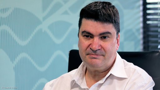 Ramaphosa: The Man Who Would Be King – Ray Hartley