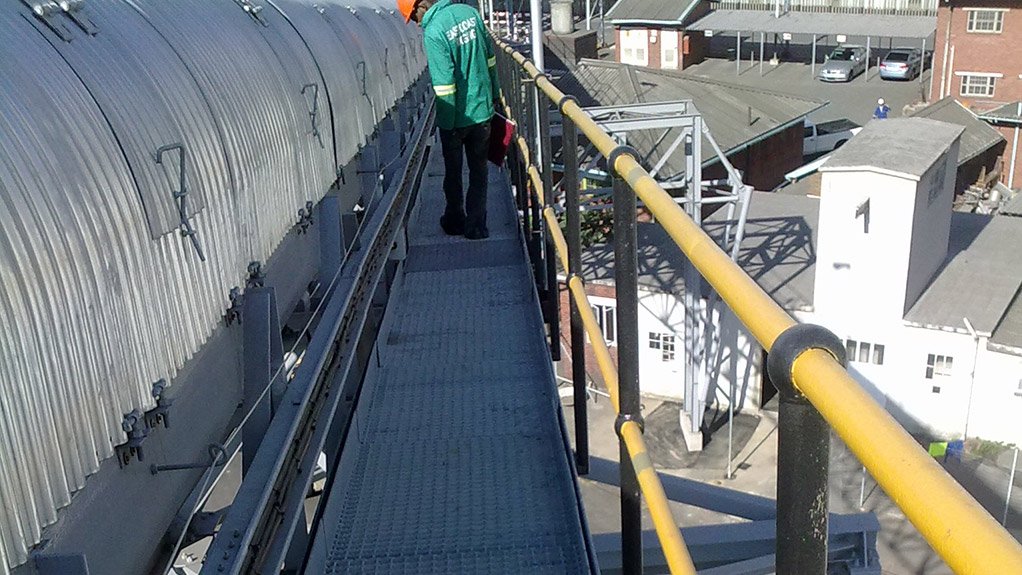 Open Ended System On Mentis Floor Grating Panels