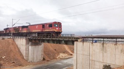 Transnet praised for rapidly restoring stricken Saldanha iron-ore line