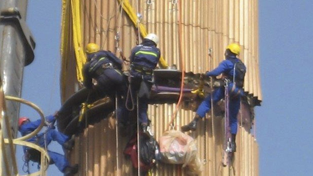 Flare-stack lagging and cladding project is a first for Skyriders