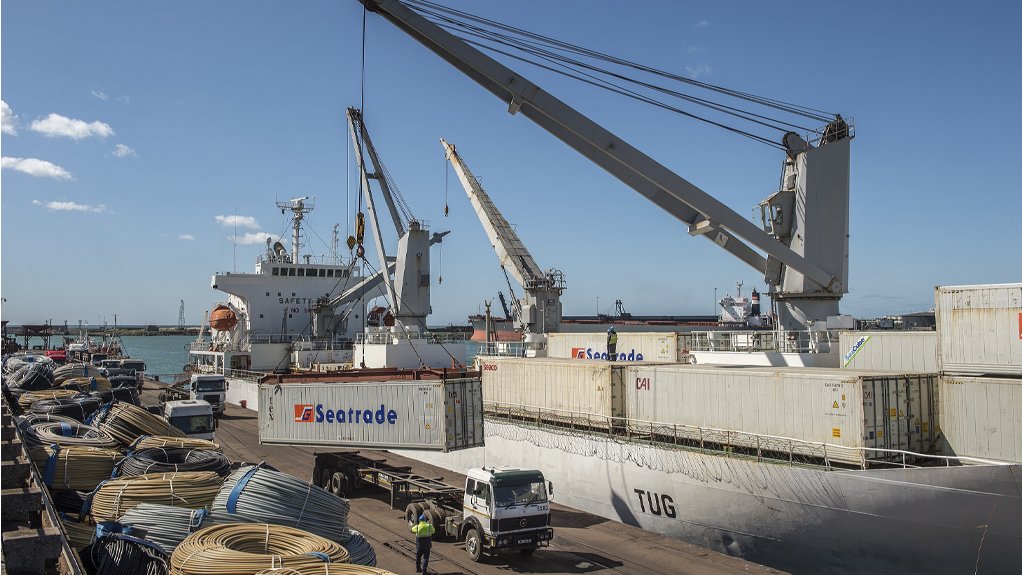 PE port loads last shipment of bumper 2020 citrus export season