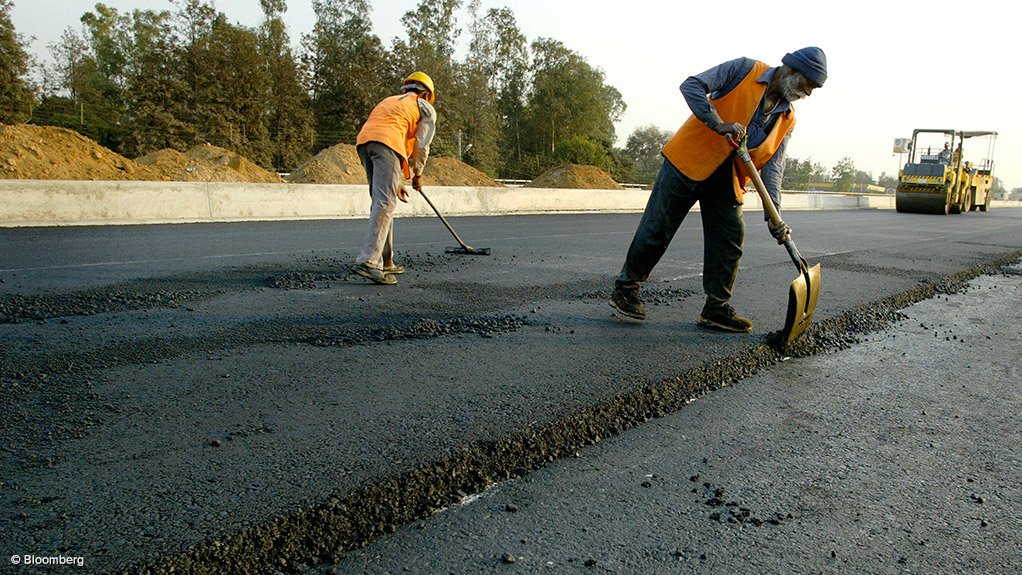 Sanral signs MoU with Safcec to prioritise small contractor development