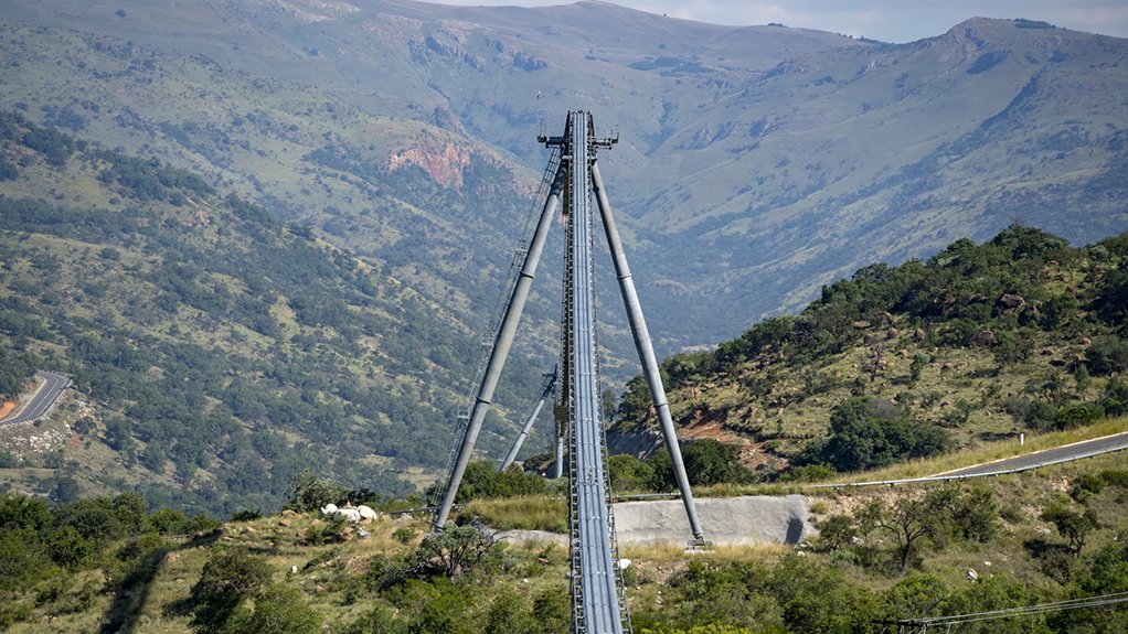 Extended conveying system operational on platinum mine