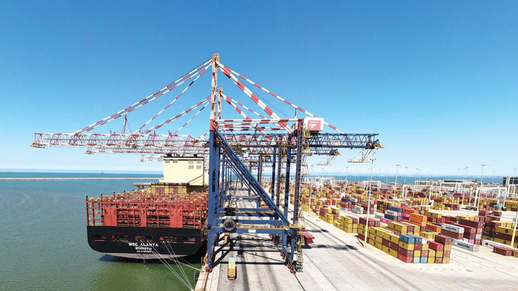 Operators to run a full three-berth operation at the Ngqura Container ...