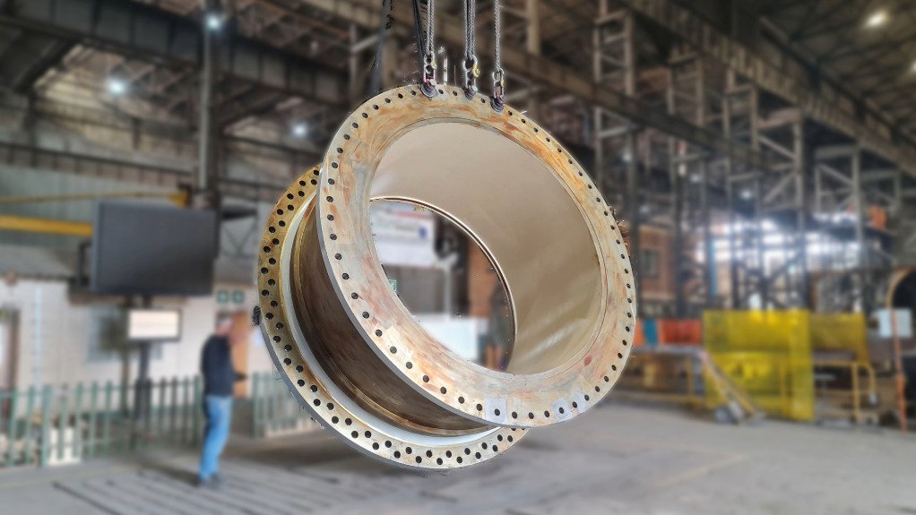 Sizable trunnion cast for SAG mill breakdown