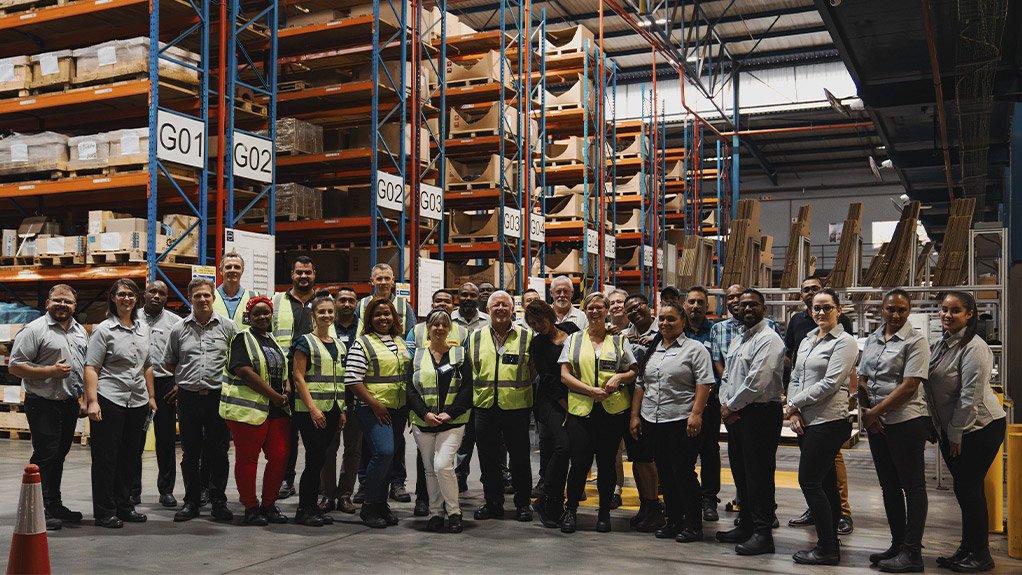 SAPICS members visit BMG World distribution facility
