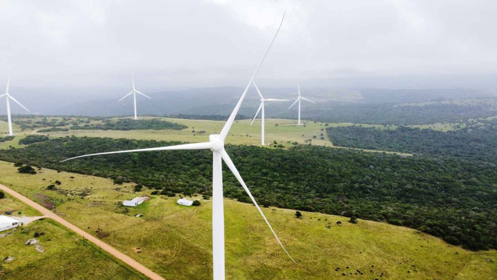 Private renewable-energy projects accelerating energy sector growth