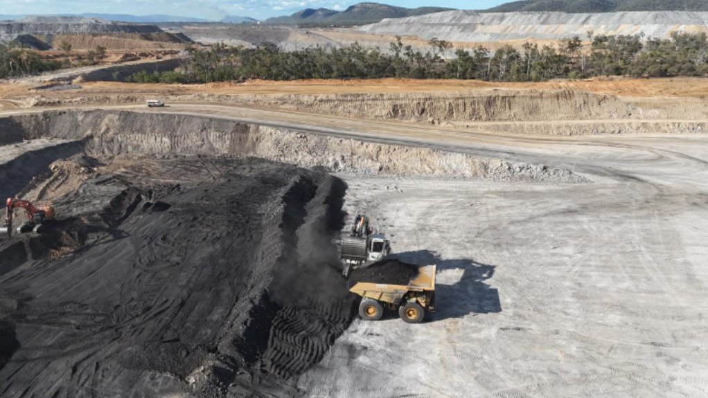 Bowen mines first RoM coal at Plumtree North