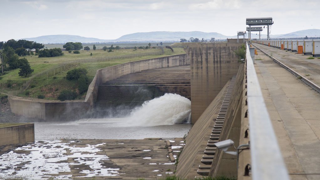 Vaal dam water levels near 100%